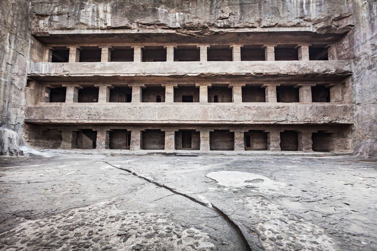 Ellora & Ajanta Caves: Guide to Visiting India’s Largest Cave Temples ...