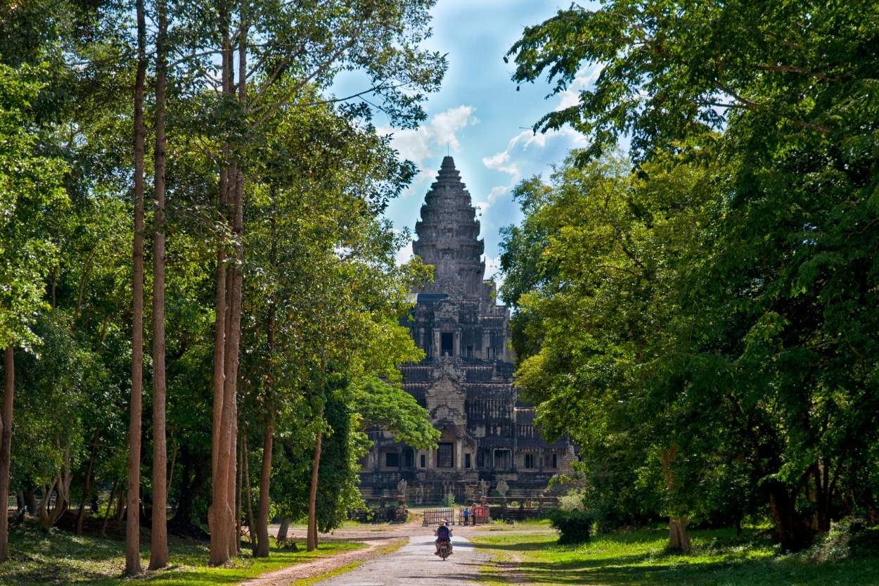 Angkor Archaeological Park: Complete Guide for 2026