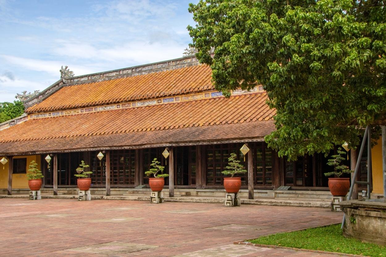 Hue Citadel: Complete Guide to Vietnam's Imperial City (2026)