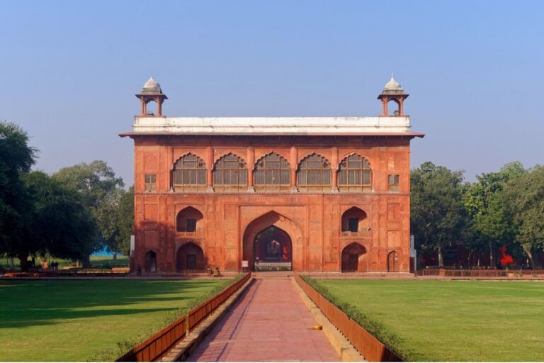 Red Fort: Guide to Visiting Delhi's Mughul Fortress (2026)
