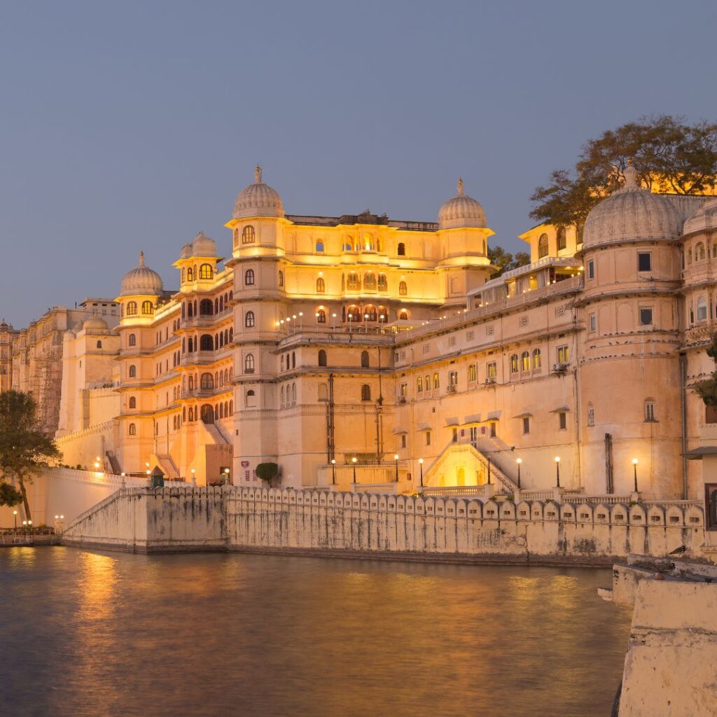 Udaipur City Palace: Complete Guide to India's 500-year-old Mewar ...